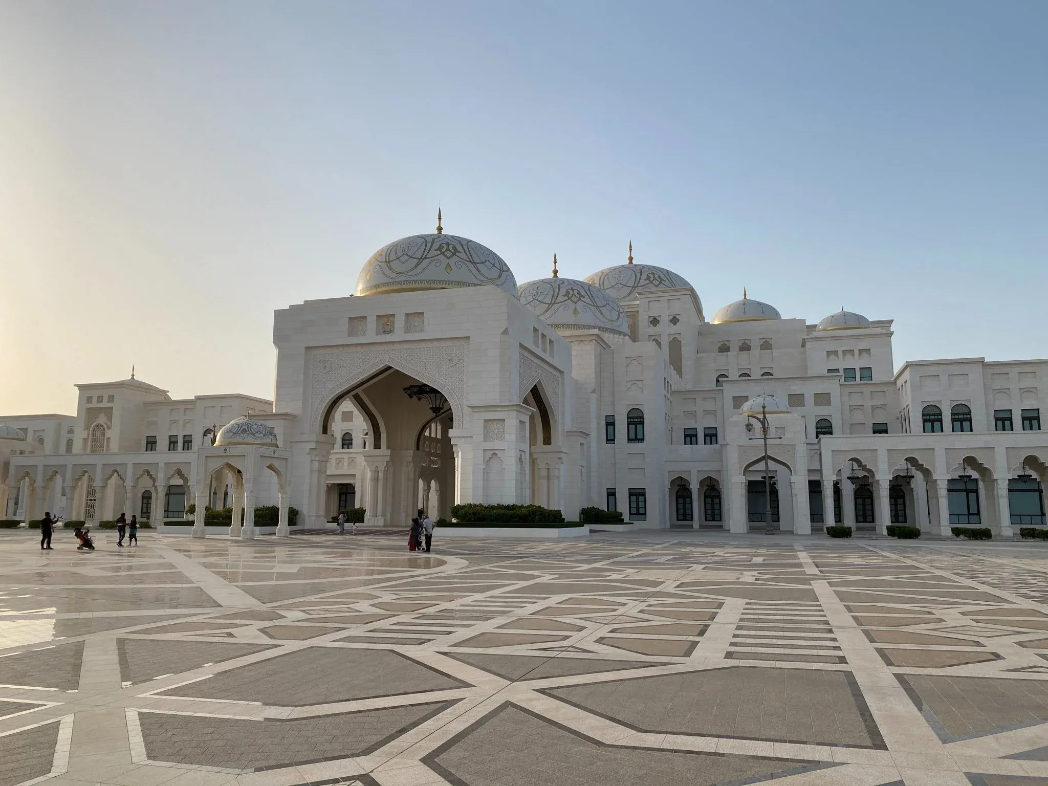 Qasr Al Watan - Presidential Palace in Dubai – Book Online | Two Continents