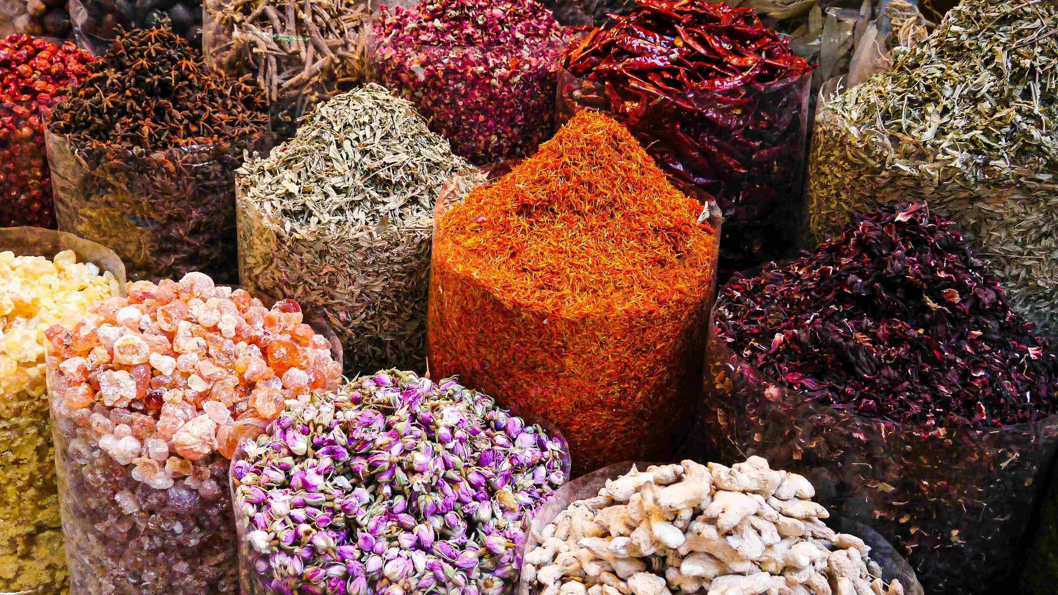 What to buy at the Dubai Spice Souk? A guide to the best spices and ...