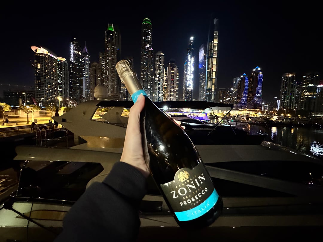 Alcohol in Dubai - where to buy and what are the prices? | Two Continents