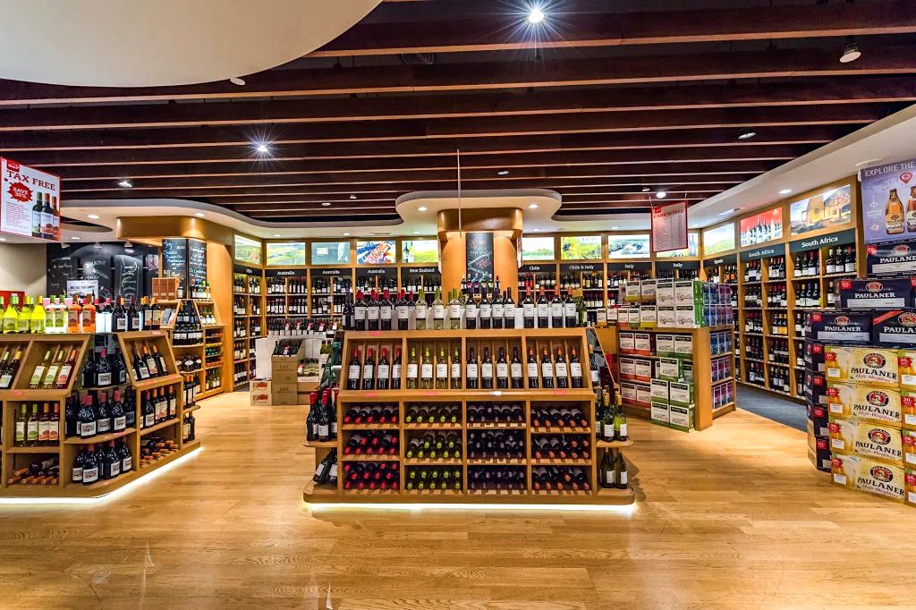 Cheap Shopping in Dubai – What’s Worth Buying? | Two Continents