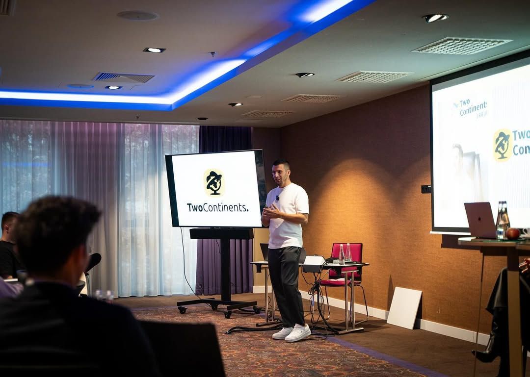 Anonymous broadcasting channel about investments in Dubai on WhatsApp ...