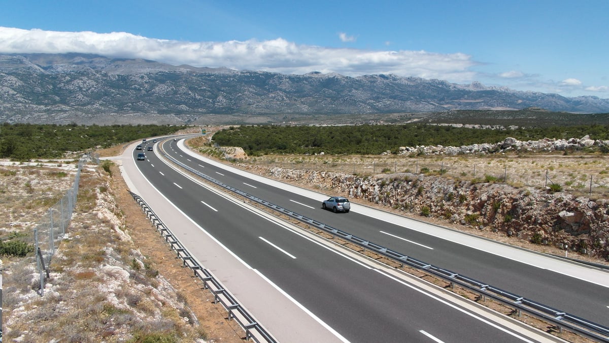 Croatia to introduce vignettes on highways from 2026 | Two Continents