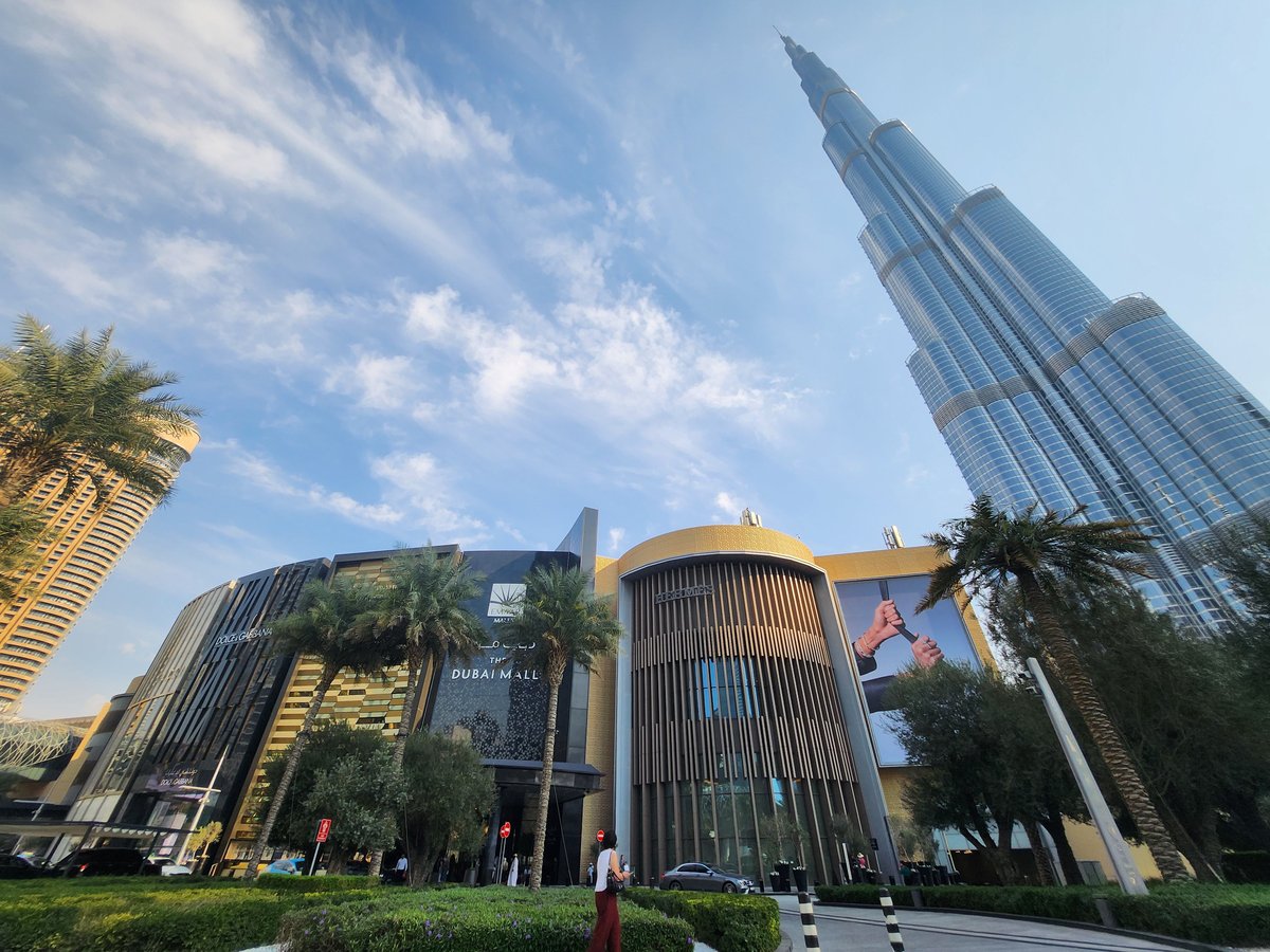 Dubai Mall – area | Two Continents