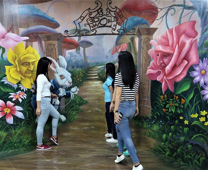 3D World Selfie Museum w Dubaju – Zarezerwuj Online | Two Continents