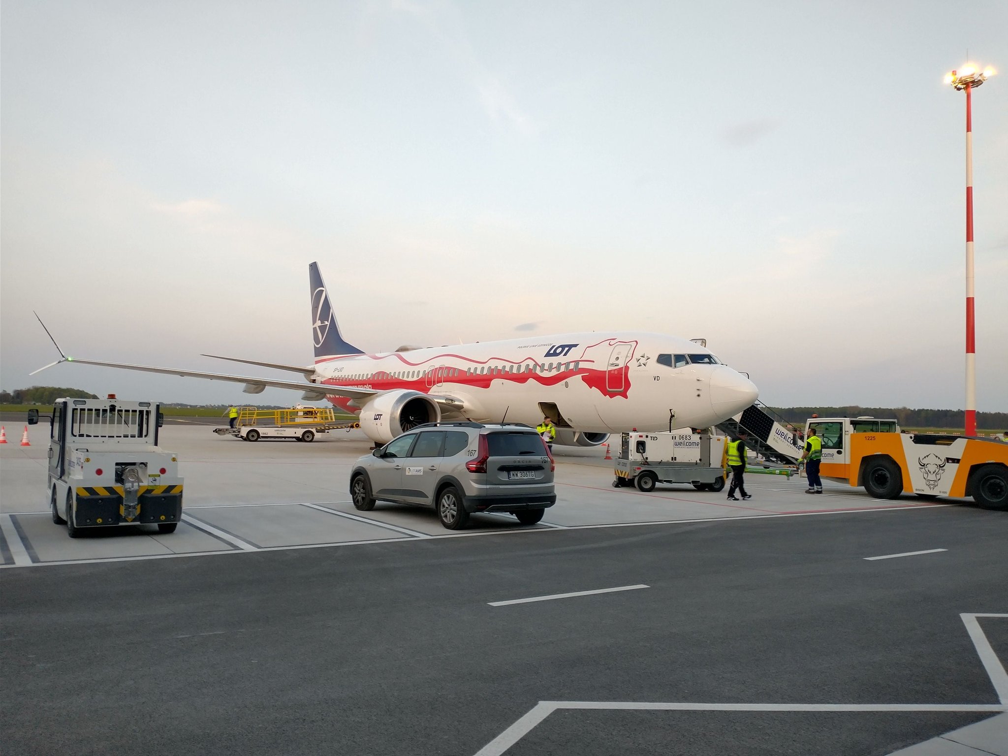 Where is the United Arab Emirates? Location Guide | Two Continents