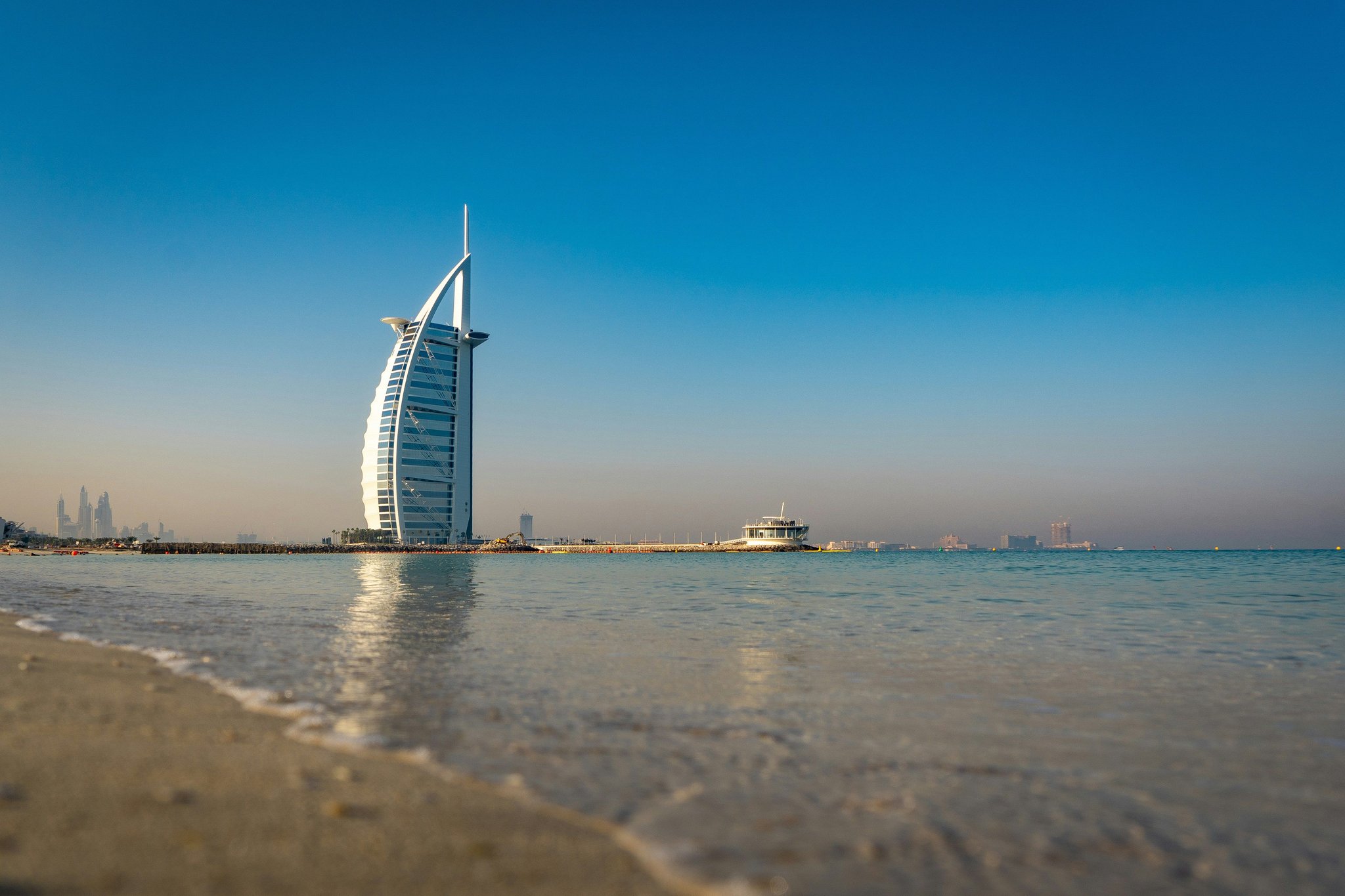 Gdzie leżą Zjednoczone Emiraty Arabskie? Przewodnik po lokalizacji ...