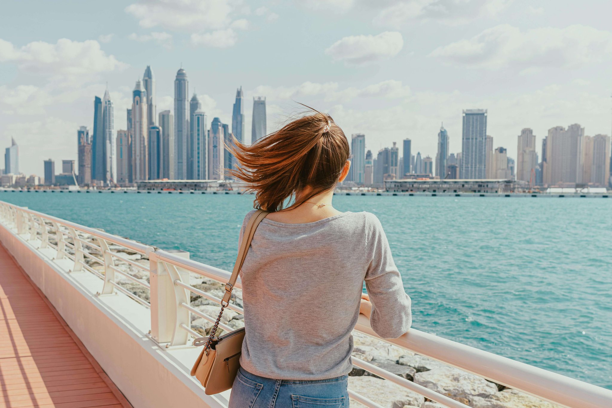 How to save money as a tourist in Dubai? | Two Continents
