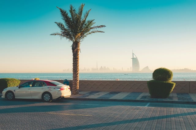 How to get around Dubai? | Two Continents