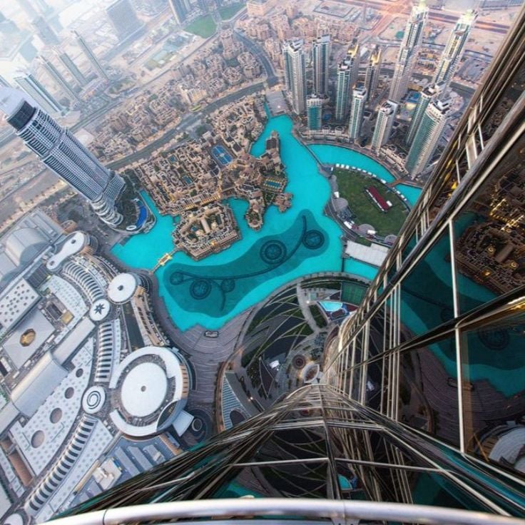 Burj Khalifa 124&125 floor in Dubai – Book Online | Two Continents