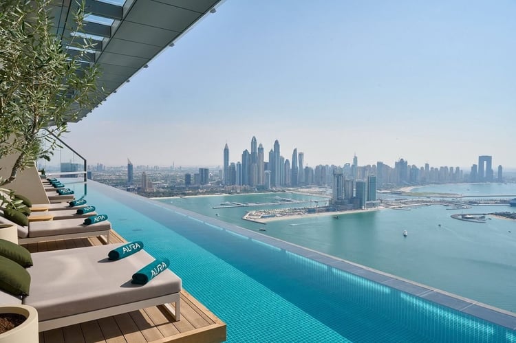 The highest swimming pool in the world – where can you find it? | Two ...