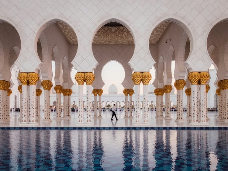 The Sheikh Zayed Grand Mosque in Abu Dhabi is one of the most popular ...
