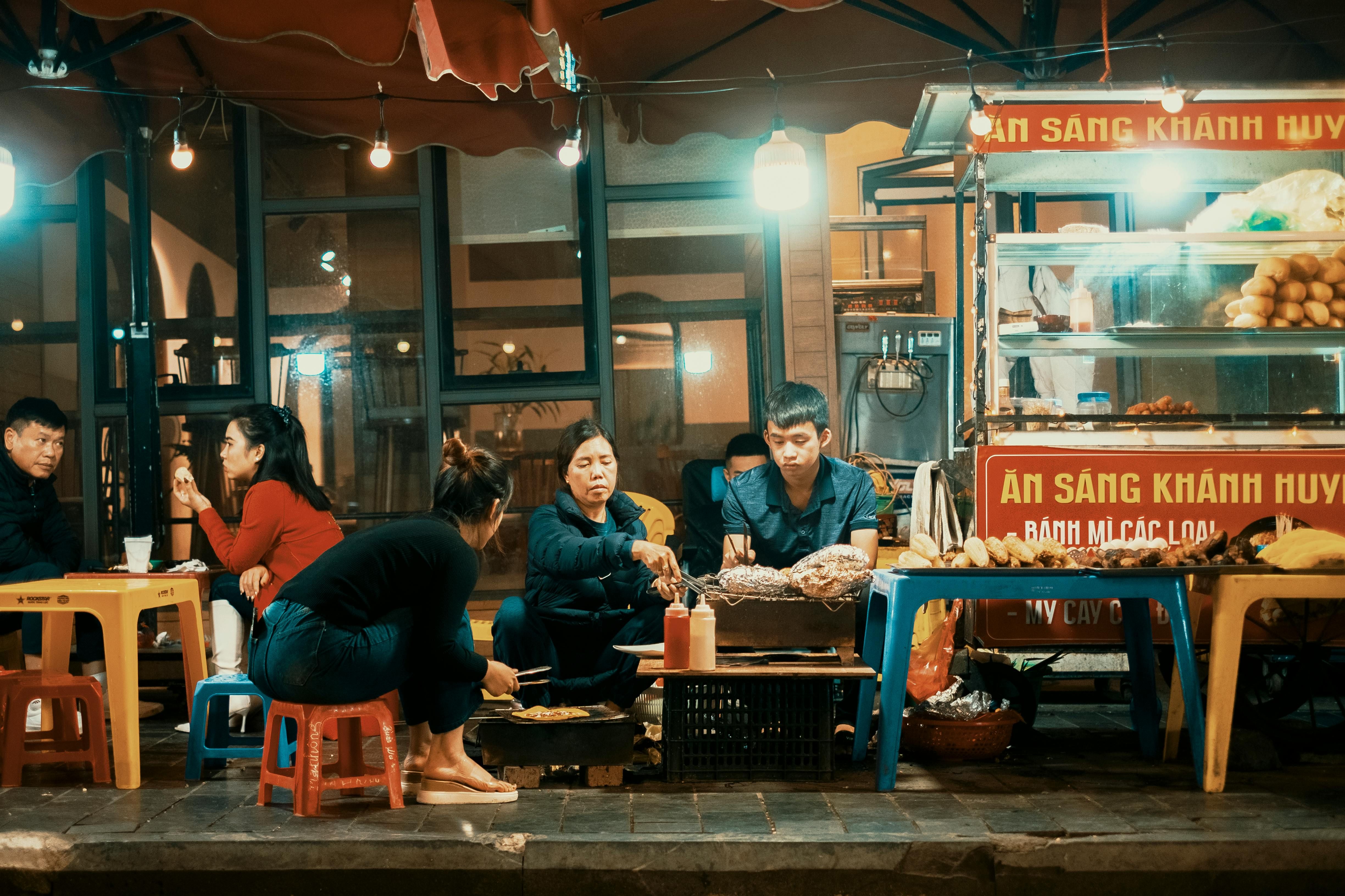 What time is it in Vietnam? | Two Continents