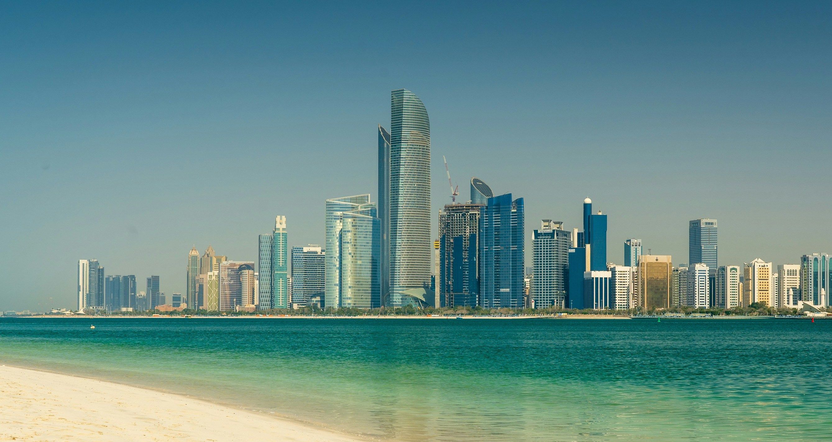 Zgoda na uruchomienie nowej trasy z Warszawy do Abu Dhabi | Two Continents | Two Continents